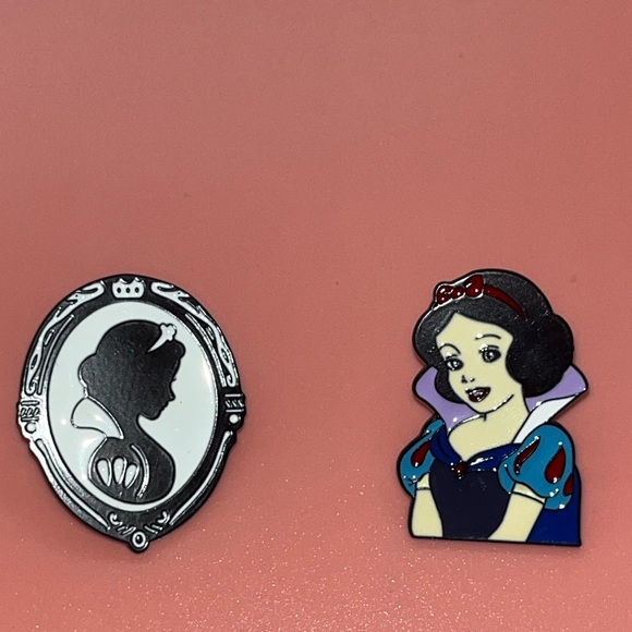 Disney | Jewelry | Snow White Enamel Pin Set Disney | Poshmark